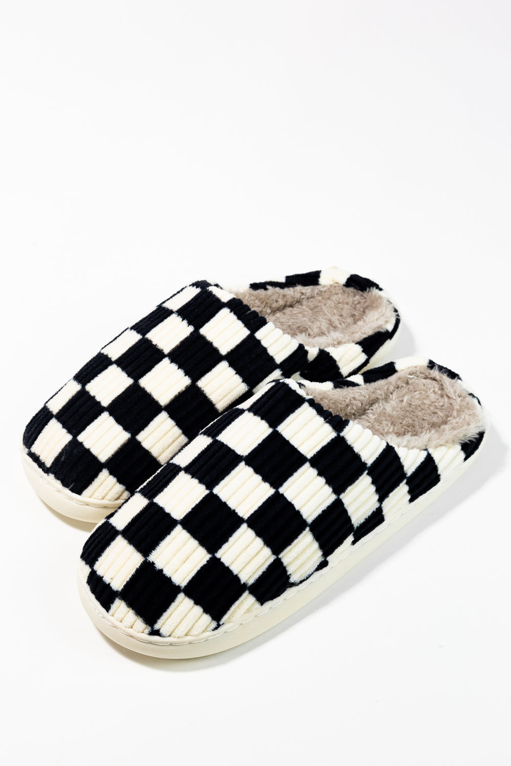 Checkered Fuzzy Slippers – Bag It Up Boutique