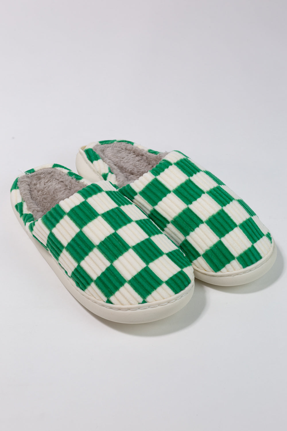 Checkered Fuzzy Slippers – Bag It Up Boutique